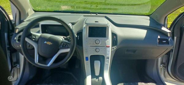 Grey Chevrolet Volt 2012 in Klaipeda, with an engine capacity of 1.40 L and mileage of 242 thousand km for 3999 €, photo 10 on AUTOMOTO.COM.LV