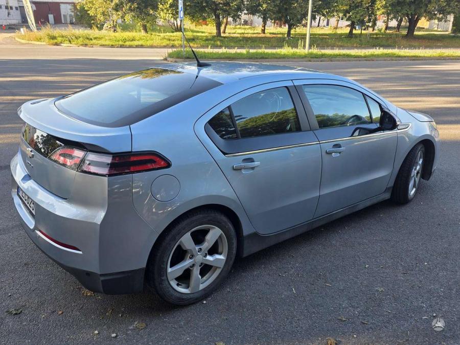 Pelēks Chevrolet Volt 2013 Alīta, ar dzinēja tilpumu 1.40 L un nobraukumu 75 tūkst. km par 8000 €, foto 6 vietnē AUTOMOTO.COM.LV
