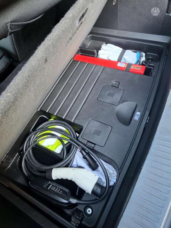 Pelēks Chevrolet Volt 2013 Alīta, ar dzinēja tilpumu 1.40 L un nobraukumu 75 tūkst. km par 8000 €, foto 11 vietnē AUTOMOTO.COM.LV