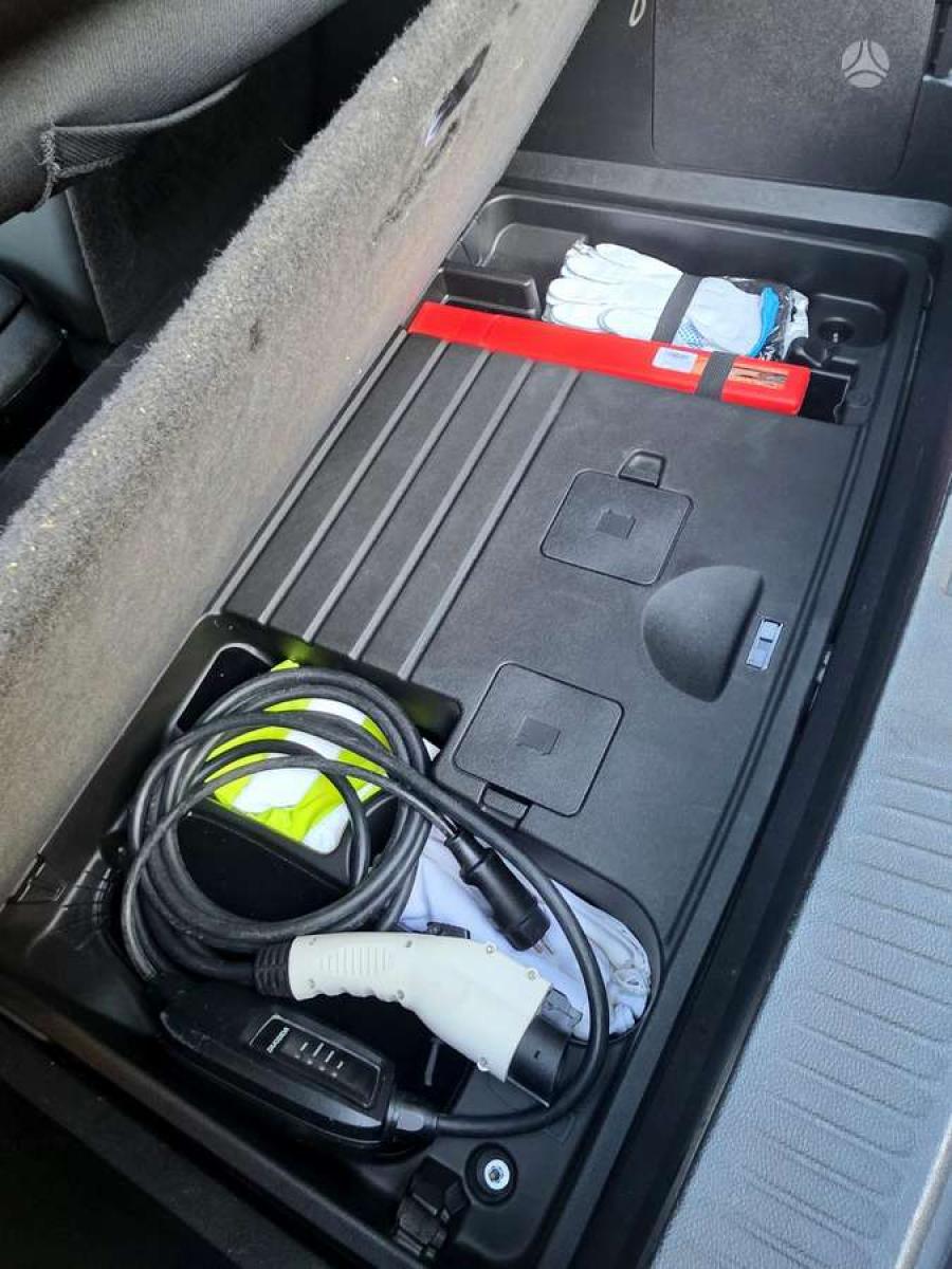 Pelēks Chevrolet Volt 2013 Alīta, ar dzinēja tilpumu 1.40 L un nobraukumu 75 tūkst. km par 8000 €, foto 11 vietnē AUTOMOTO.COM.LV