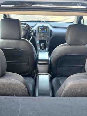 Pelēks Chevrolet Volt 2013 Alīta, ar dzinēja tilpumu 1.40 L un nobraukumu 75 tūkst. km par 8000 €, foto 12 vietnē AUTOMOTO.COM.LV