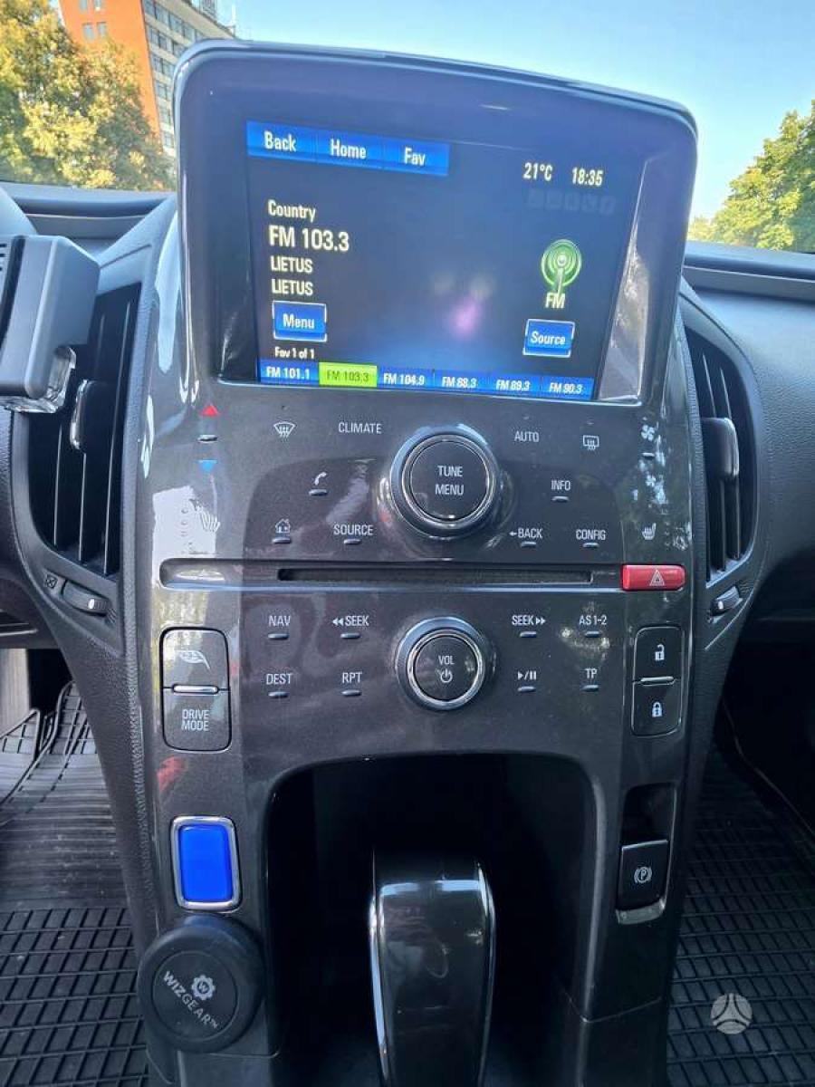 Pelēks Chevrolet Volt 2013 Alīta, ar dzinēja tilpumu 1.40 L un nobraukumu 75 tūkst. km par 8000 €, foto 16 vietnē AUTOMOTO.COM.LV