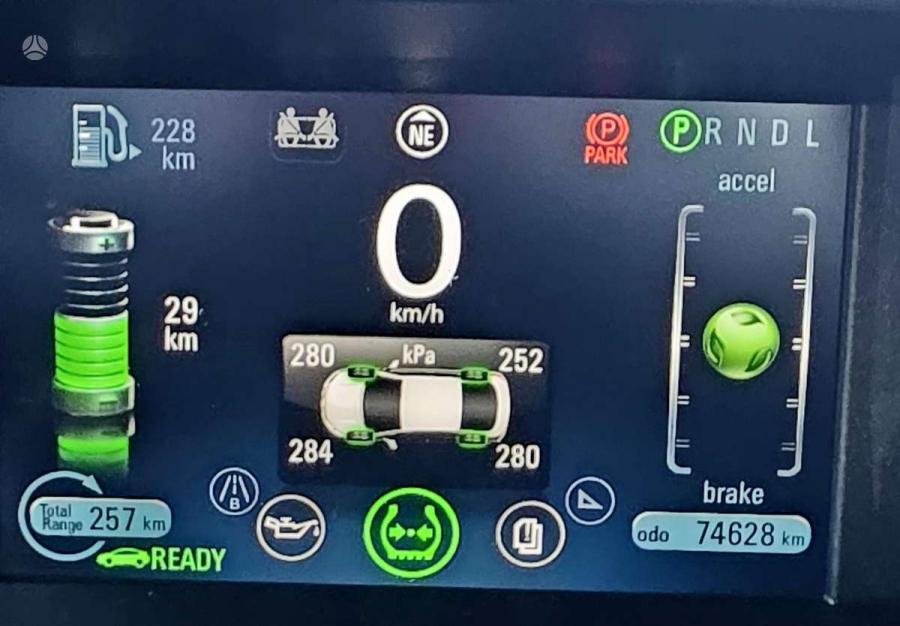 Pelēks Chevrolet Volt 2013 Alīta, ar dzinēja tilpumu 1.40 L un nobraukumu 75 tūkst. km par 8000 €, foto 17 vietnē AUTOMOTO.COM.LV
