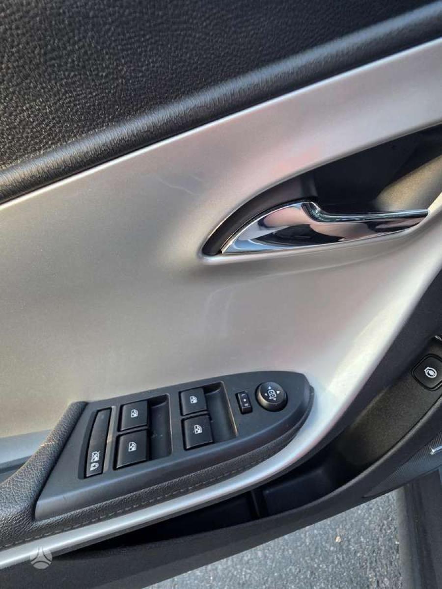 Pelēks Chevrolet Volt 2013 Alīta, ar dzinēja tilpumu 1.40 L un nobraukumu 75 tūkst. km par 8000 €, foto 20 vietnē AUTOMOTO.COM.LV