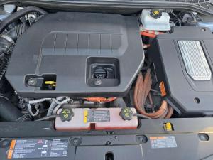 Pelēks Chevrolet Volt 2013 Alīta, ar dzinēja tilpumu 1.40 L un nobraukumu 75 tūkst. km par 8000 €, foto 28 vietnē AUTOMOTO.COM.LV