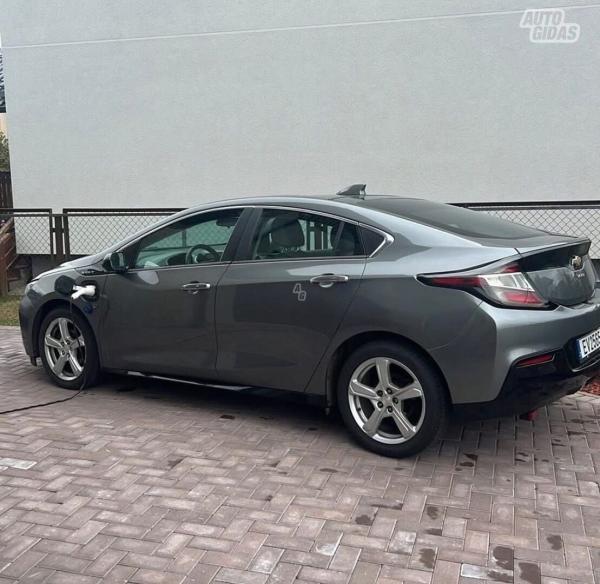Chevrolet Volt 2017 in Vilnius on AUTOMOTO.COM.LV Chevrolet Volt 2017 in Vilnius, with an engine capacity of 1.50 L and mileage of 178 thousand km for 10500 €, photo 3 on AUTOMOTO.COM.LV