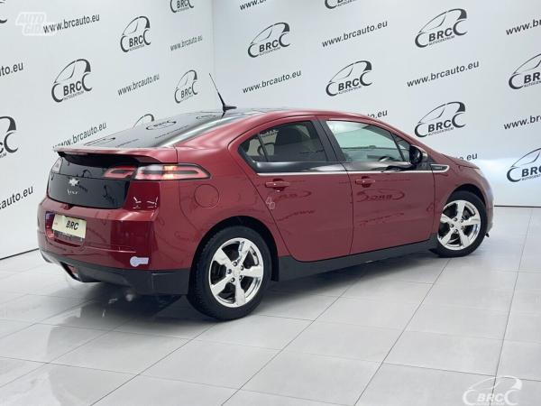 Red Chevrolet Volt 2012 in Avizieniai, with an engine capacity of 1.40 L and mileage of 207 thousand km for 4400 €, photo 2 on AUTOMOTO.COM.LV