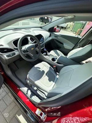 Red Chevrolet Volt 2018 in Vilnius, with an engine capacity of 1.50 L and mileage of 45 thousand km for 15000 €, photo 7 on AUTOMOTO.COM.LV