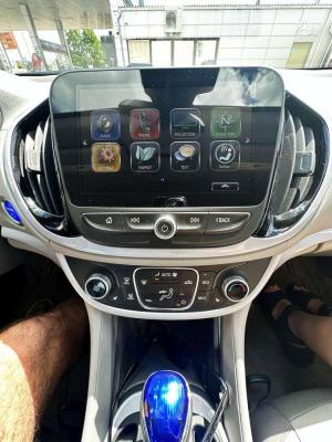 Red Chevrolet Volt 2018 in Vilnius, with an engine capacity of 1.50 L and mileage of 45 thousand km for 15000 €, photo 8 on AUTOMOTO.COM.LV