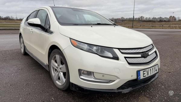 White Chevrolet Volt 2012 in Kaunas, with an engine capacity of 0.00 L and mileage of 215 thousand km for 4300 €, photo 1 on AUTOMOTO.COM.LV