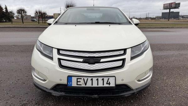 White Chevrolet Volt 2012 in Kaunas, with an engine capacity of 0.00 L and mileage of 215 thousand km for 4300 €, photo 4 on AUTOMOTO.COM.LV