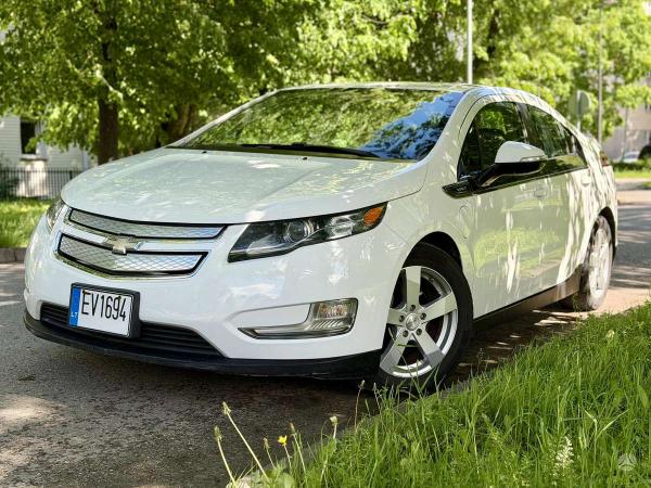 Balts Chevrolet Volt 2013 Viļņa, ar dzinēja tilpumu 1.40 L un nobraukumu 150 tūkst. km par 4950 €, foto 1 vietnē AUTOMOTO.COM.LV