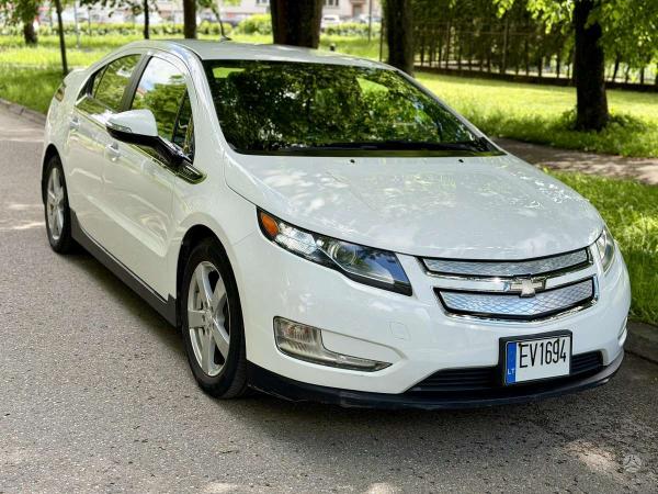 Balts Chevrolet Volt 2013 Viļņa, ar dzinēja tilpumu 1.40 L un nobraukumu 150 tūkst. km par 4950 €, foto 7 vietnē AUTOMOTO.COM.LV