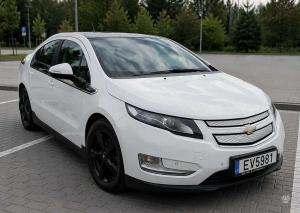 Balts Chevrolet Volt 2013 Viļņa, ar dzinēja tilpumu 1.40 L un nobraukumu 239 tūkst. km par 5900 €, foto 3 vietnē AUTOMOTO.COM.LV