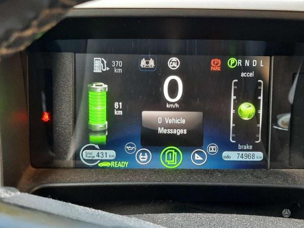 Chevrolet Volt 2014 in Vilnius on AUTOMOTO.COM.LV White Chevrolet Volt 2014 in Vilnius, with an engine capacity of 1.40 L and mileage of 75 thousand km for 7900 €, photo 3 on AUTOMOTO.COM.LV