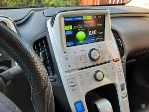 White Chevrolet Volt 2014 in Vilnius, with an engine capacity of 1.40 L and mileage of 75 thousand km for 7900 €, photo 4 on AUTOMOTO.COM.LV