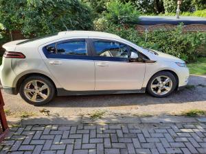 White Chevrolet Volt 2014 in Vilnius, with an engine capacity of 1.40 L and mileage of 75 thousand km for 7900 €, photo 8 on AUTOMOTO.COM.LV