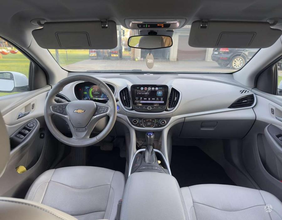 Balts Chevrolet Volt 2017 Viļņa, ar dzinēja tilpumu 1.50 L un nobraukumu 18 tūkst. km par 9150 €, foto 14 vietnē AUTOMOTO.COM.LV