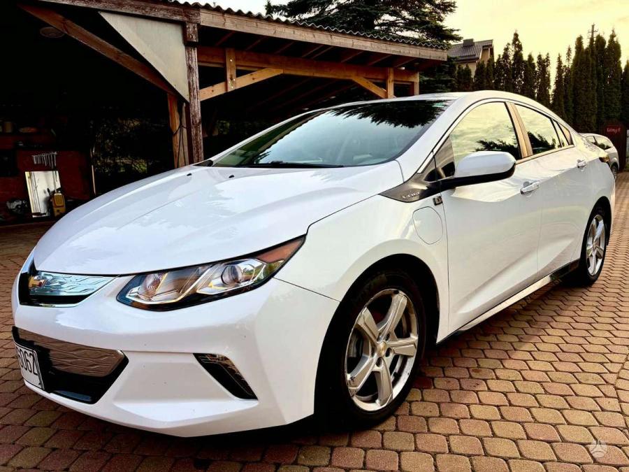 Balts Chevrolet Volt 2018 Viļņa, ar dzinēja tilpumu 1.49 L un nobraukumu 71 tūkst. km par 15800 €, foto 4 vietnē AUTOMOTO.COM.LV