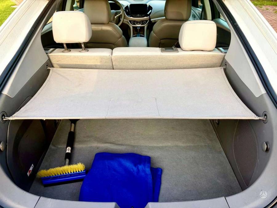Balts Chevrolet Volt 2018 Viļņa, ar dzinēja tilpumu 1.49 L un nobraukumu 71 tūkst. km par 15800 €, foto 10 vietnē AUTOMOTO.COM.LV