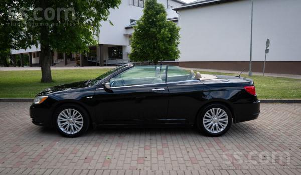 Melns Chrysler 200 2012 Dobele, ar dzinēja tilpumu 3.60 L un nobraukumu 104 tūkst. km par 4900 €, foto 2 vietnē AUTOMOTO.COM.LV