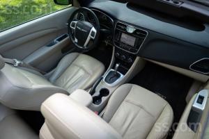 Black Chrysler 200 2012 in Dobele, with an engine capacity of 3.60 L and mileage of 104 thousand km for 4900 €, photo 13 on AUTOMOTO.COM.LV
