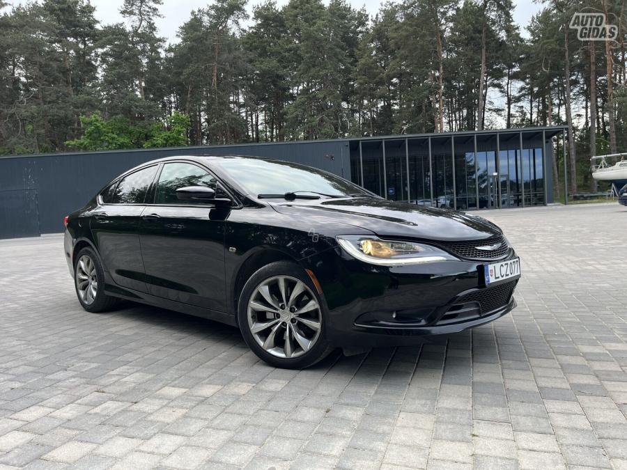 Melns Chrysler 200 2015 Kauņa, ar dzinēja tilpumu 3.60 L un nobraukumu 220 tūkst. km par 5300 €, foto 4 vietnē AUTOMOTO.COM.LV