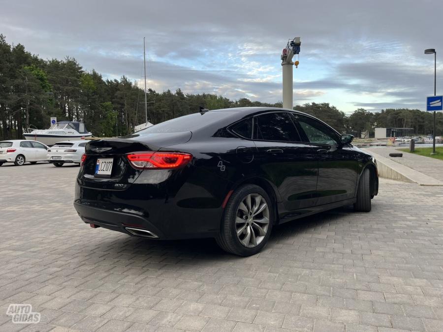 Melns Chrysler 200 2015 Kauņa, ar dzinēja tilpumu 3.60 L un nobraukumu 220 tūkst. km par 5300 €, foto 18 vietnē AUTOMOTO.COM.LV