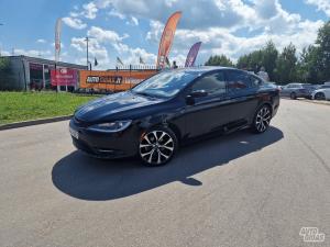 Black Chrysler 200 2015 in Kaunas, with an engine capacity of 2.40 L and mileage of 236 thousand km for 6500 €, photo  on AUTOMOTO.COM.LV