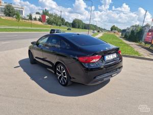 Black Chrysler 200 2015 in Kaunas, with an engine capacity of 2.40 L and mileage of 236 thousand km for 6500 €, photo 10 on AUTOMOTO.COM.LV