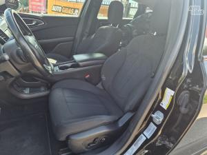 Black Chrysler 200 2015 in Kaunas, with an engine capacity of 2.40 L and mileage of 236 thousand km for 6500 €, photo 13 on AUTOMOTO.COM.LV