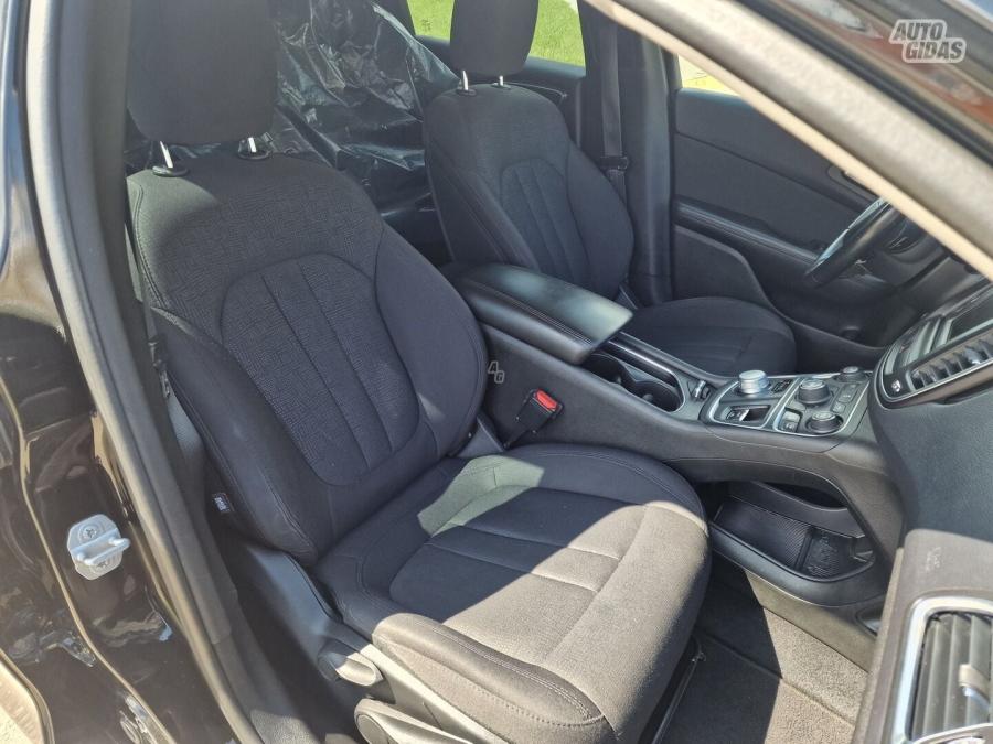 Black Chrysler 200 2015 in Kaunas, with an engine capacity of 2.40 L and mileage of 236 thousand km for 6500 €, photo 21 on AUTOMOTO.COM.LV