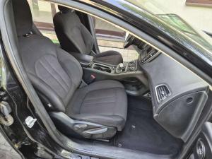 Black Chrysler 200 2015 in Vilnius, with an engine capacity of 2.40 L and mileage of 236 thousand km for 5800 €, photo 10 on AUTOMOTO.COM.LV