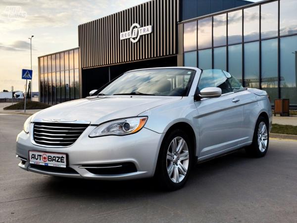 Pelēks Chrysler 200 2011 Šauļi, ar dzinēja tilpumu 3.60 L un nobraukumu 90 tūkst. km par 6600 €, foto 1 vietnē AUTOMOTO.COM.LV