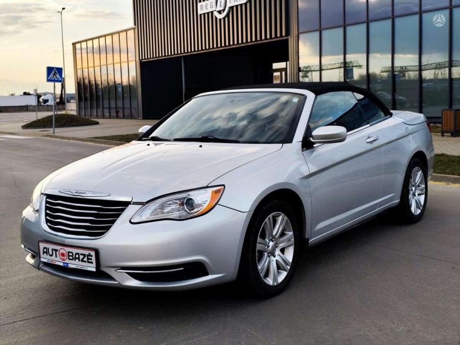 Pelēks Chrysler 200 2011 Šauļi, ar dzinēja tilpumu 3.60 L un nobraukumu 90 tūkst. km par 6400 €, foto 20 vietnē AUTOMOTO.COM.LV