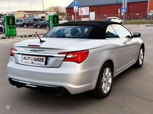 Pelēks Chrysler 200 2011 Šauļi, ar dzinēja tilpumu 3.60 L un nobraukumu 90 tūkst. km par 6400 €, foto 21 vietnē AUTOMOTO.COM.LV