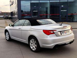 Pelēks Chrysler 200 2011 Šauļi, ar dzinēja tilpumu 3.60 L un nobraukumu 90 tūkst. km par 6400 €, foto 22 vietnē AUTOMOTO.COM.LV