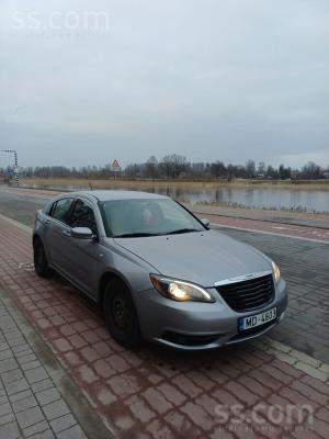 Серый Крайслер 200 2013 в Елгава, объемом двигателя 3.60 л и пробегом 150 тыс. км за 2900 €, фото  на AUTOMOTO.COM.LV