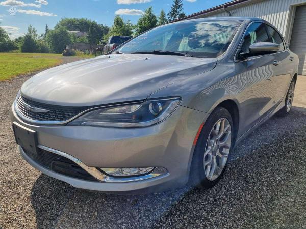 Grey Chrysler 200 2015 in Siauliai, with an engine capacity of 3.61 L and mileage of 240 thousand km for 5990 €, photo 5 on AUTOMOTO.COM.LV
