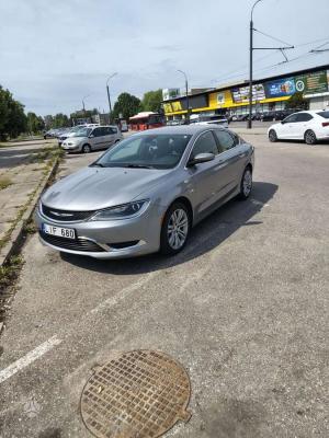 Pelēks Chrysler 200 2016 Kauņa, ar dzinēja tilpumu 2.36 L un nobraukumu 173 tūkst. km par 5700 €, foto 3 vietnē AUTOMOTO.COM.LV