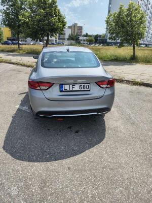 Pelēks Chrysler 200 2016 Kauņa, ar dzinēja tilpumu 2.36 L un nobraukumu 173 tūkst. km par 5700 €, foto 5 vietnē AUTOMOTO.COM.LV