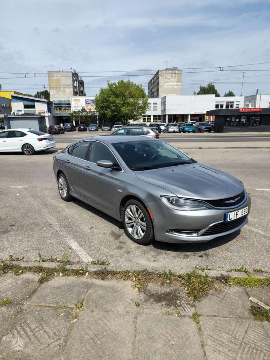 Pelēks Chrysler 200 2016 Kauņa, ar dzinēja tilpumu 2.36 L un nobraukumu 173 tūkst. km par 5700 €, foto 7 vietnē AUTOMOTO.COM.LV