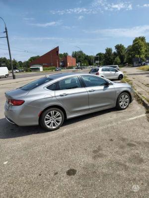 Pelēks Chrysler 200 2016 Kauņa, ar dzinēja tilpumu 2.36 L un nobraukumu 173 tūkst. km par 5700 €, foto 8 vietnē AUTOMOTO.COM.LV