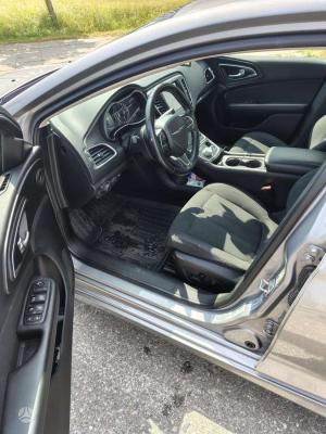 Pelēks Chrysler 200 2016 Kauņa, ar dzinēja tilpumu 2.36 L un nobraukumu 173 tūkst. km par 5700 €, foto 9 vietnē AUTOMOTO.COM.LV