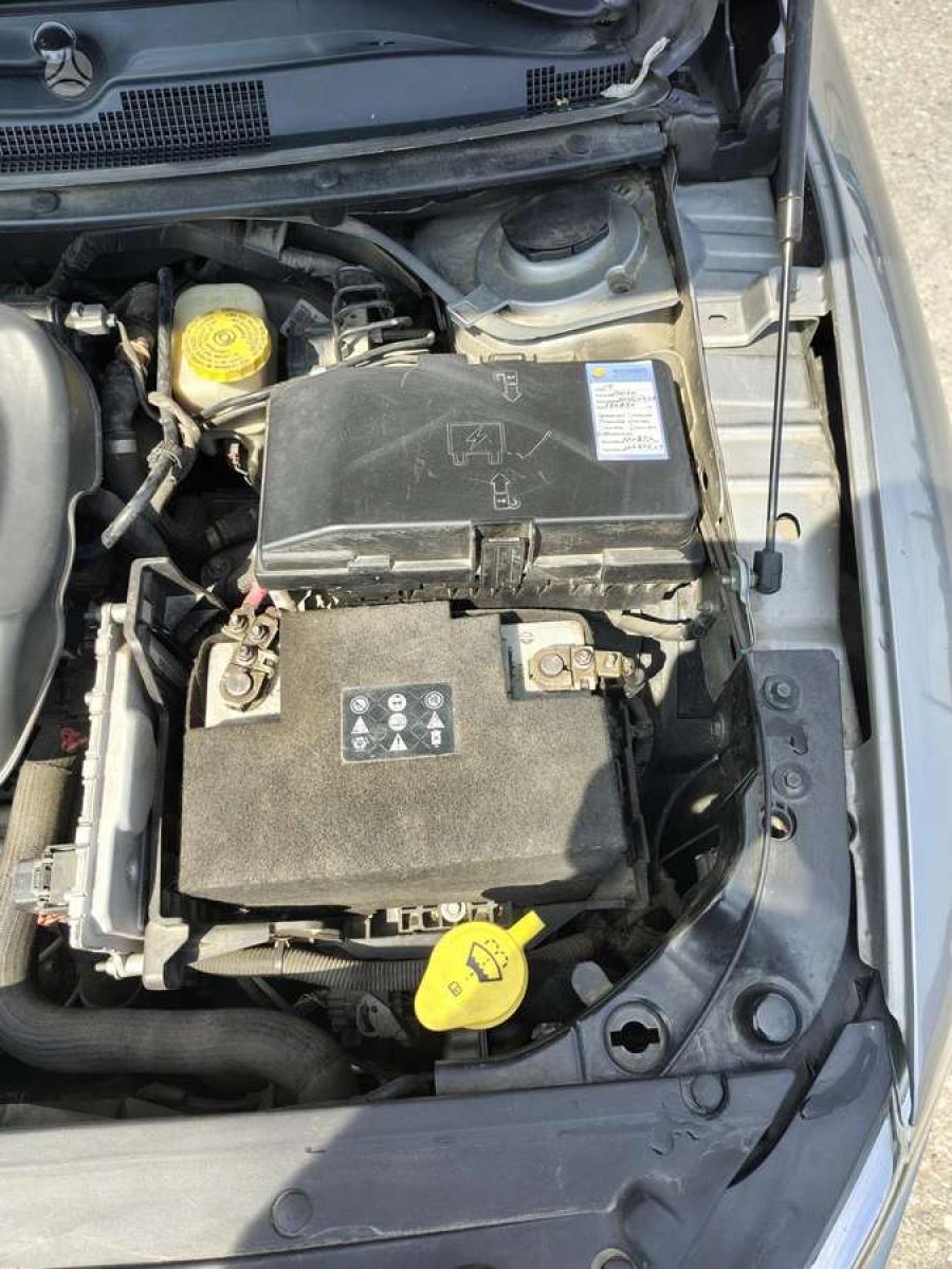 Pelēks Chrysler 200 2016 Kauņa, ar dzinēja tilpumu 2.36 L un nobraukumu 173 tūkst. km par 5700 €, foto 16 vietnē AUTOMOTO.COM.LV