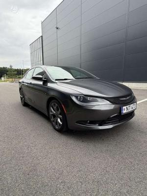 Grey Chrysler 200 2016 in Kaunas, with an engine capacity of 3.61 L and mileage of 300 thousand km for 8400 €, photo 5 on AUTOMOTO.COM.LV