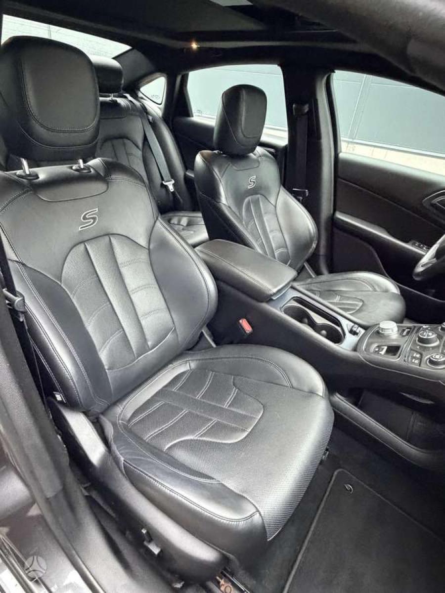 Grey Chrysler 200 2016 in Kaunas, with an engine capacity of 3.61 L and mileage of 300 thousand km for 8400 €, photo 20 on AUTOMOTO.COM.LV