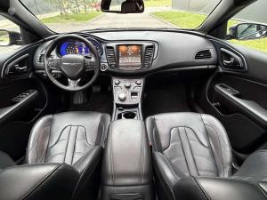 Grey Chrysler 200 2016 in Kaunas, with an engine capacity of 3.61 L and mileage of 300 thousand km for 8400 €, photo 23 on AUTOMOTO.COM.LV