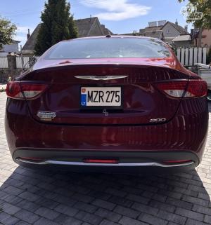 Sarkans Chrysler 200 2015 Viļņa, ar dzinēja tilpumu 2.40 L un nobraukumu 280 tūkst. km par 5700 €, foto 7 vietnē AUTOMOTO.COM.LV