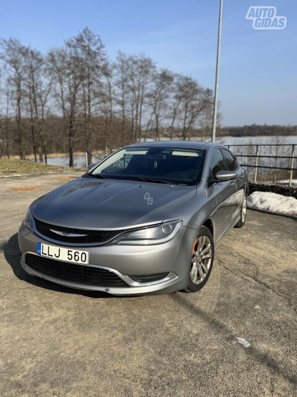 Chrysler 200 2015 in Alytus, with an engine capacity of 2.40 L and mileage of 298 thousand km for 5300 €, photo 3 on AUTOMOTO.COM.LV